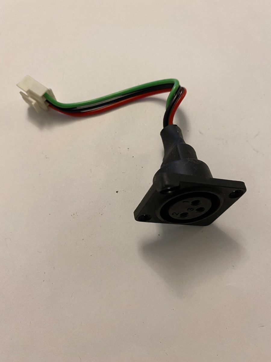 Quingo Plus Charge Port